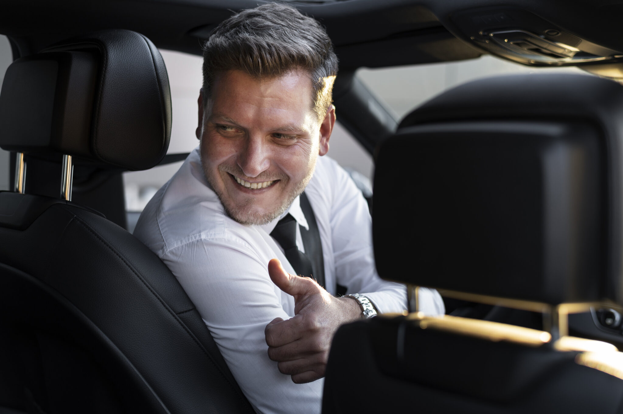 Chauffeur Service Melbourne Airport | Reliable, Pre-Booked | R Ally's ...